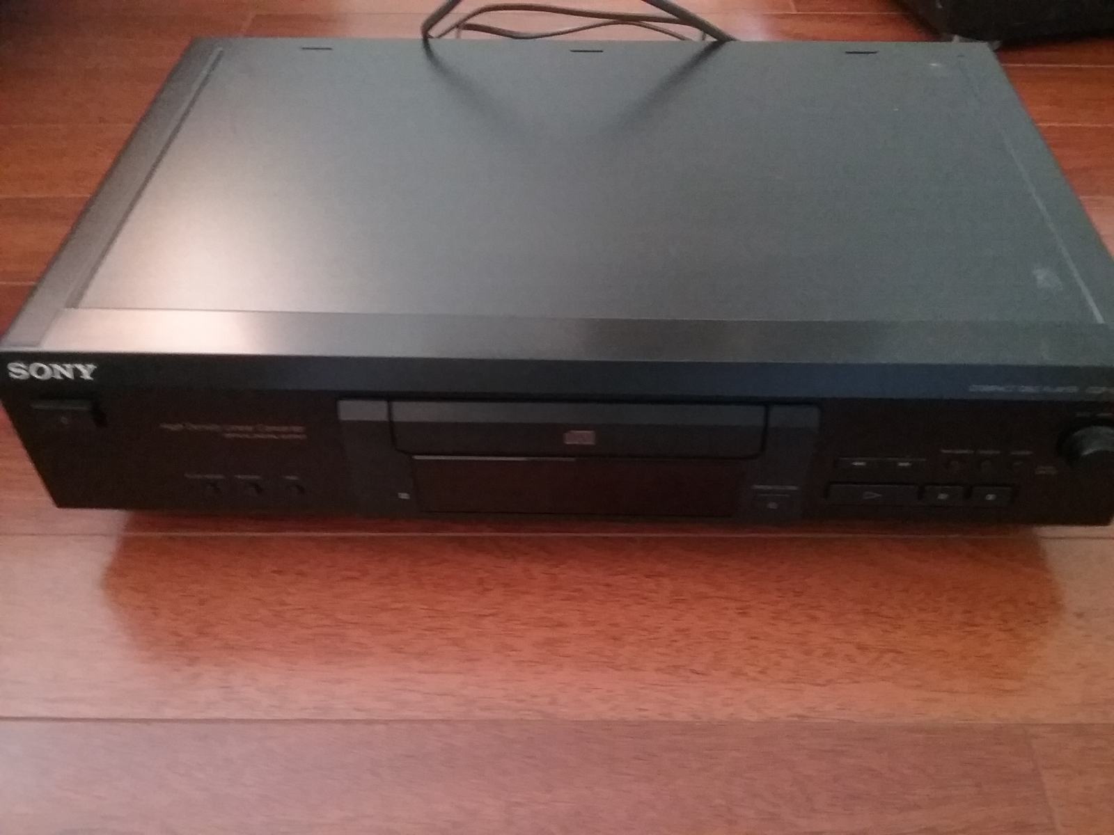 Sony compact disc player cdp xe 330