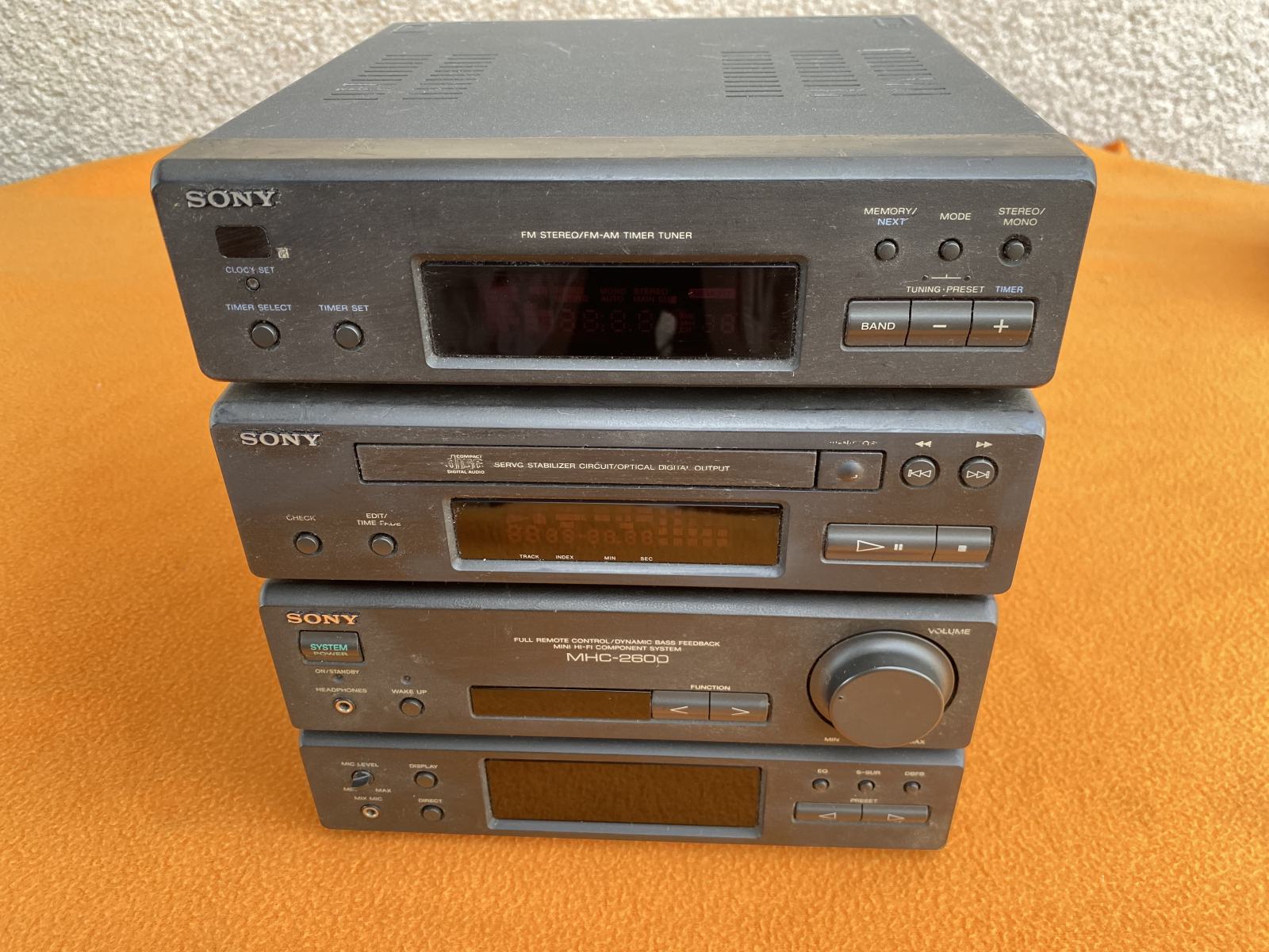 Sony MHC-2600 Linija