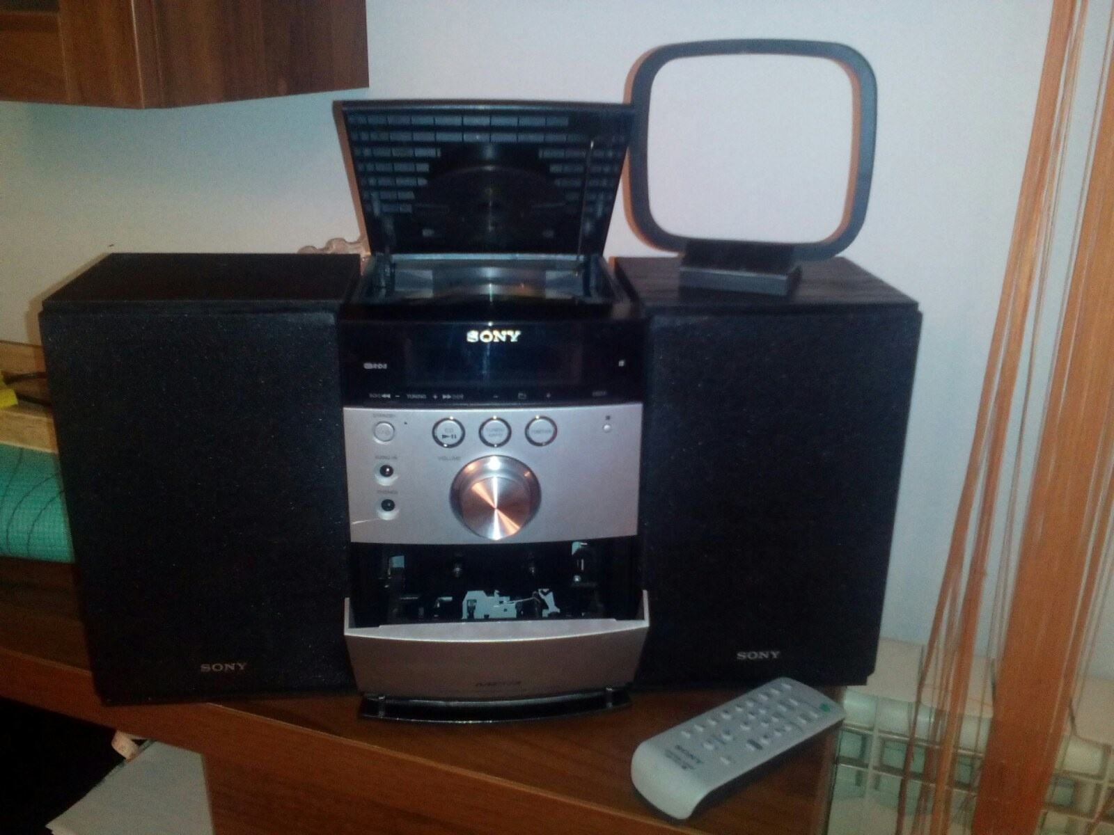 Sony mini linija i kazetofon