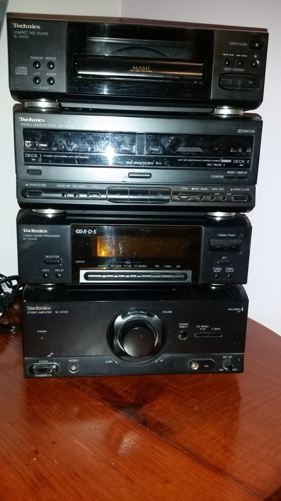 Technics linija sa zvucnicima