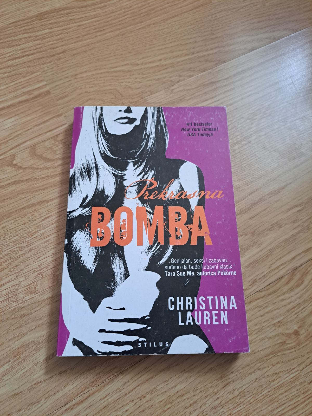995. Knjiga Prekrasna bomba - Christina Lauren