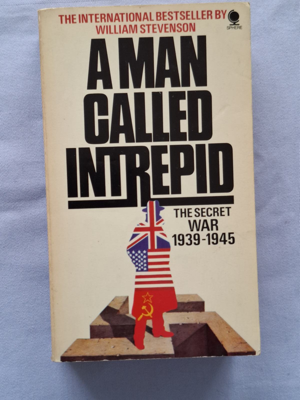 A MAN CALLED INTREPID. 1939-1945. Mob