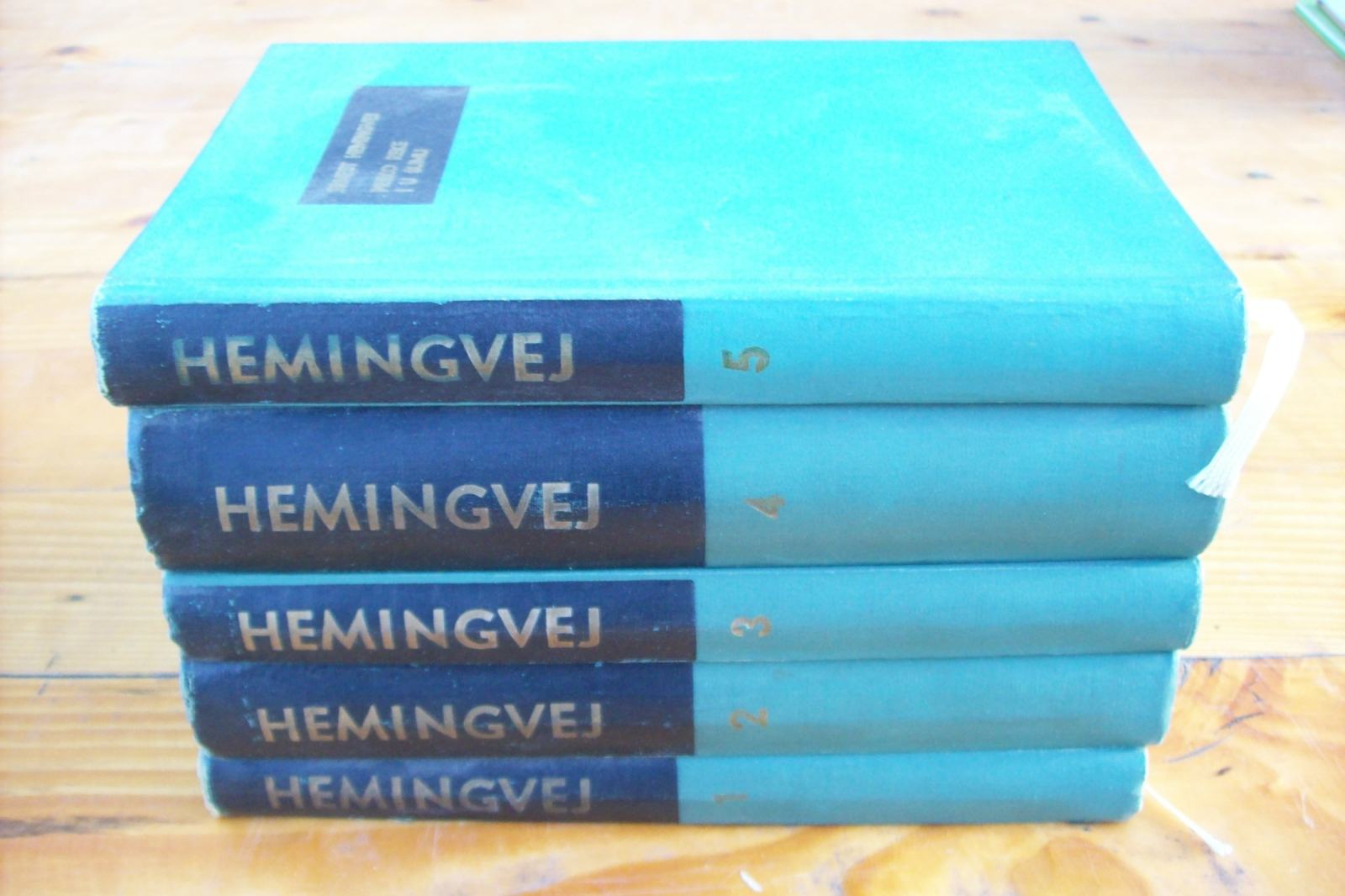 ERNEST HEMINGVEJ - lot 5 knjiga