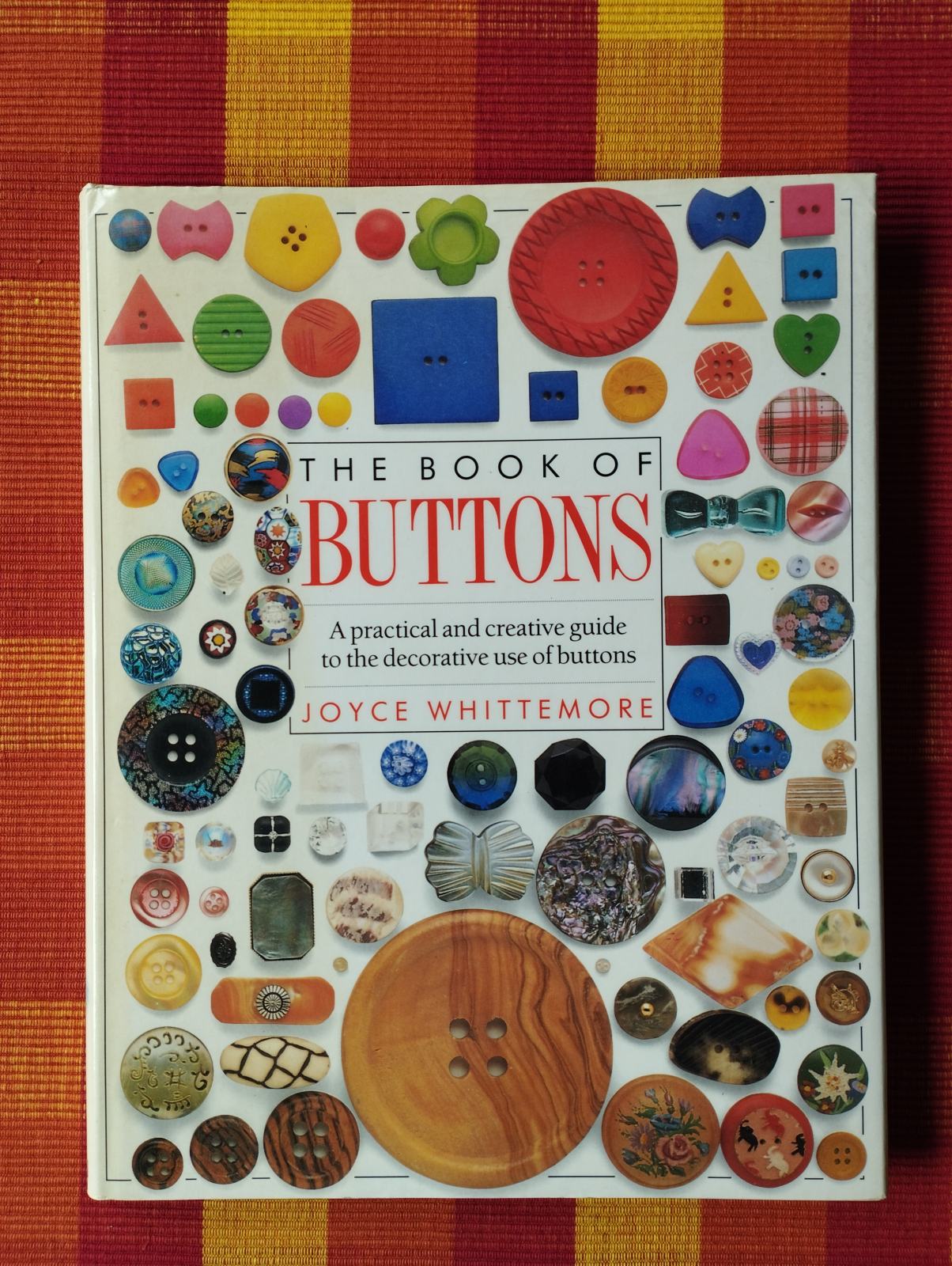 Joyce Whittemore - The Book of Buttons