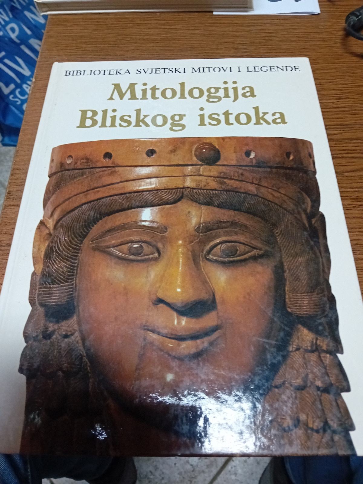 mitologija bliskog istola