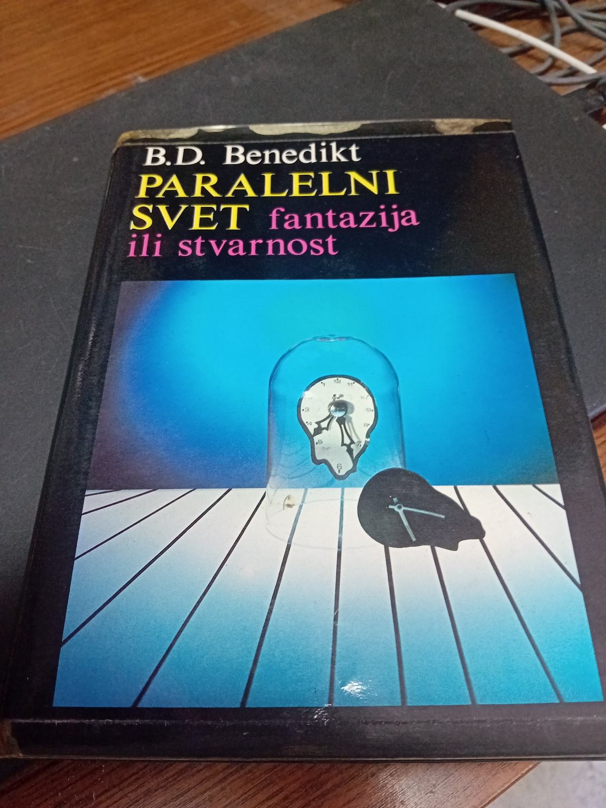 paralelni svet benedikt