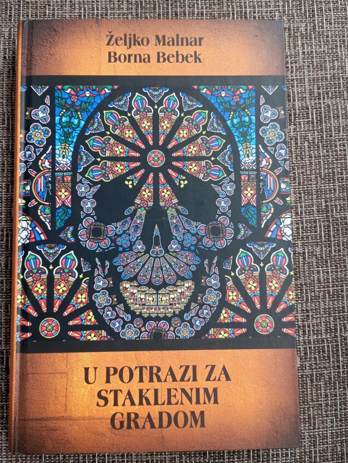 U POTRAZI ZA STAKLENIM GRADOM/ Željko Malnar i Borna Bebek