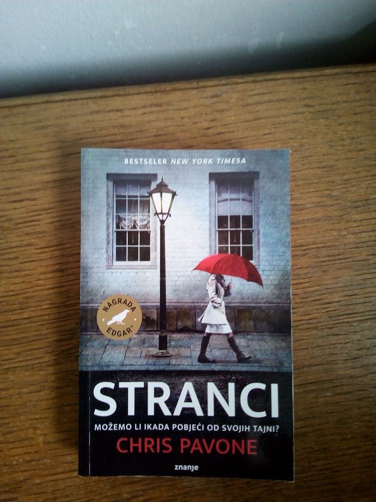 Stranci Chris Pavone