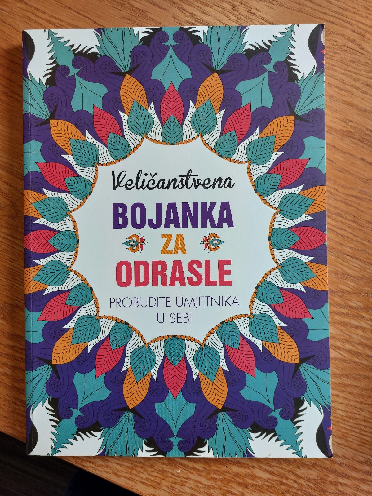 Veličanstvena bojanka za odrasle