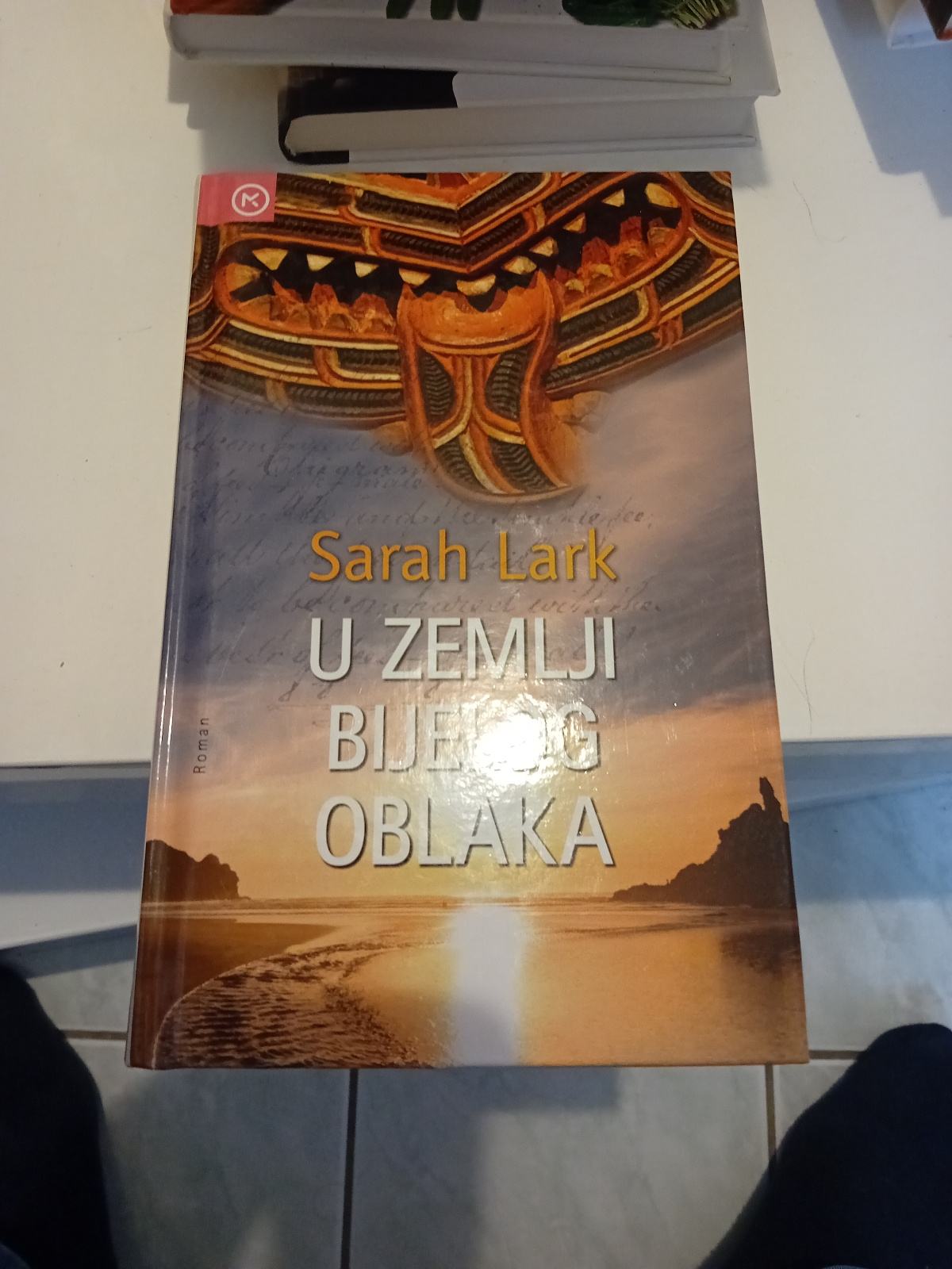 u zemlji bijelog oblaka lark