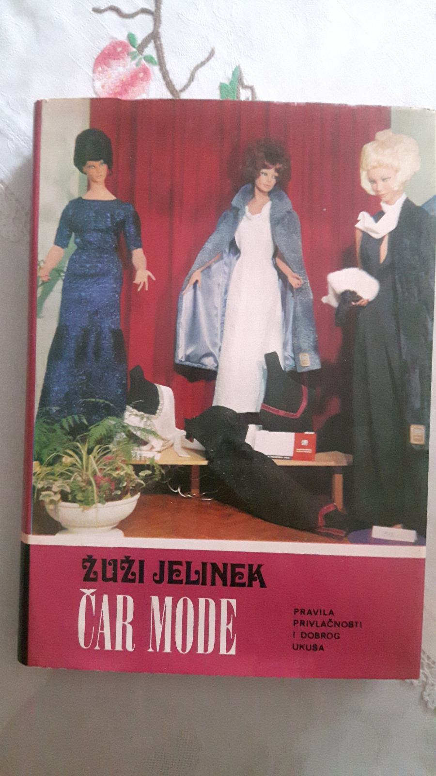 Žuži Jelinek - ČAR MODE