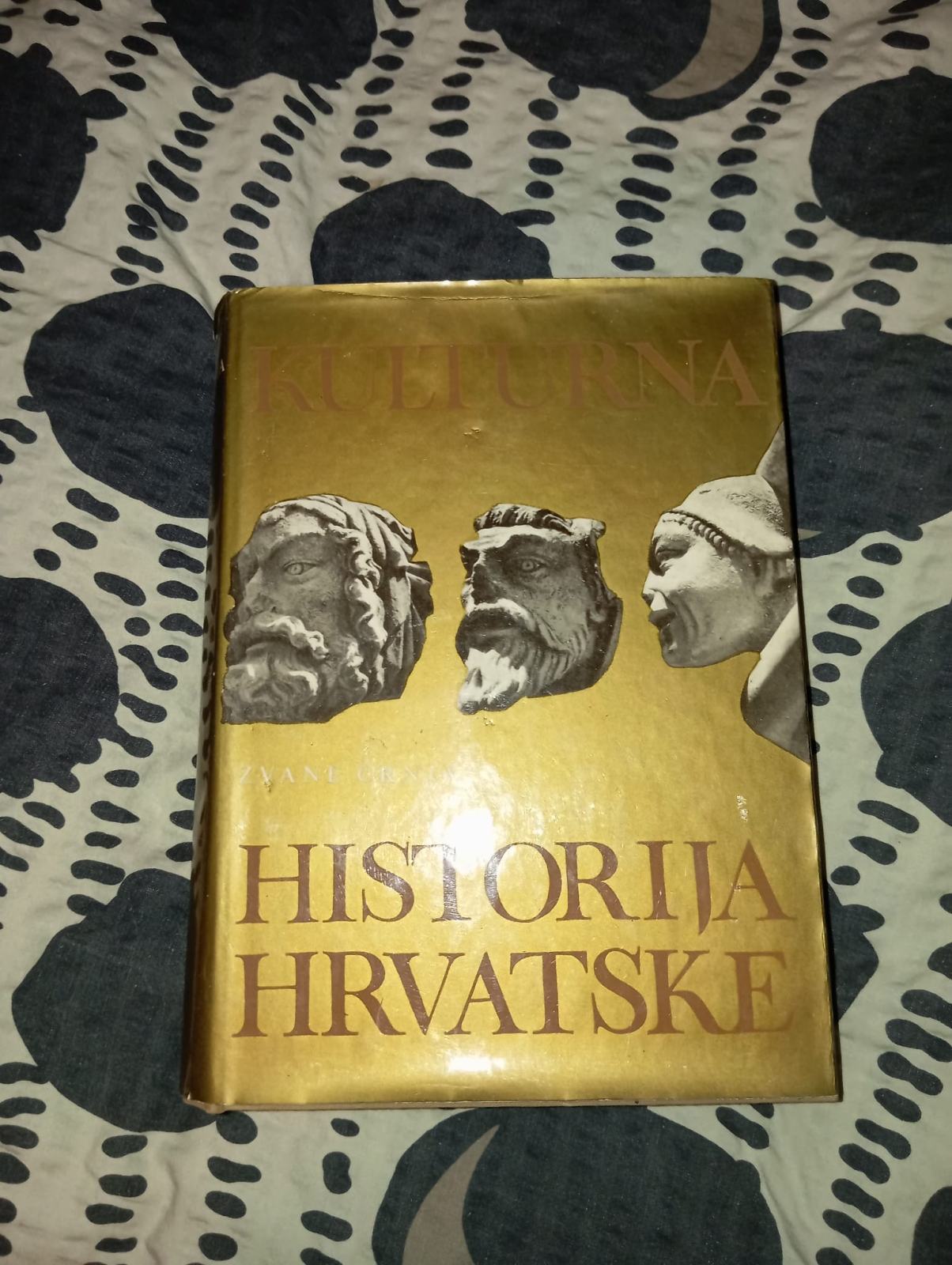 Zvane Črnja : Kulturna historija Hrvatske, vidi napomenu