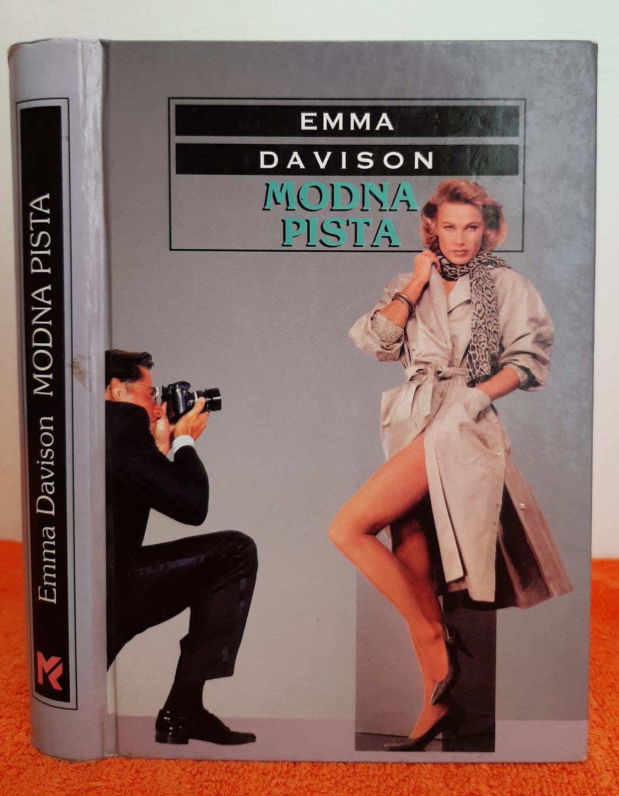 Modna pista - Emma Davison