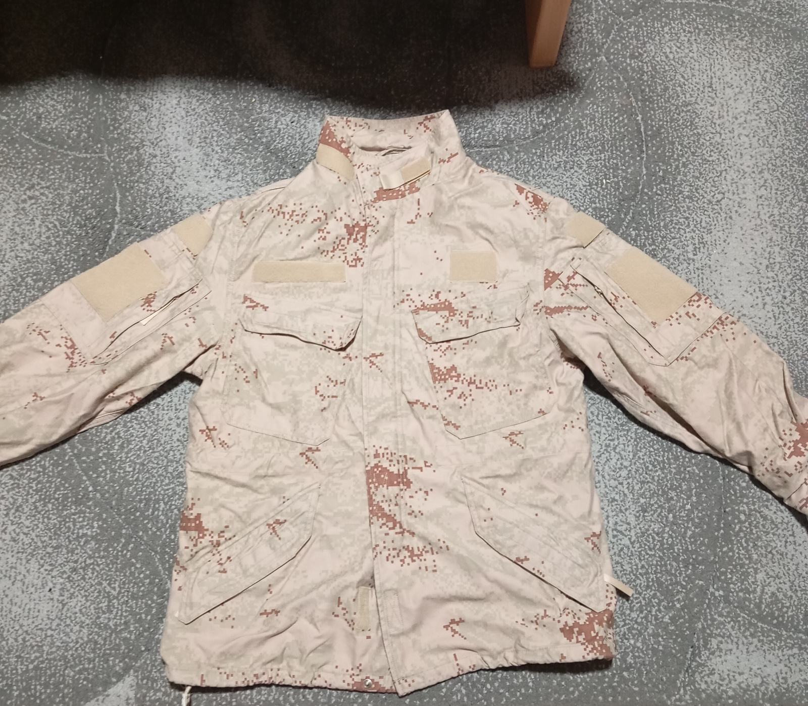 vojna jakna broj 46/48