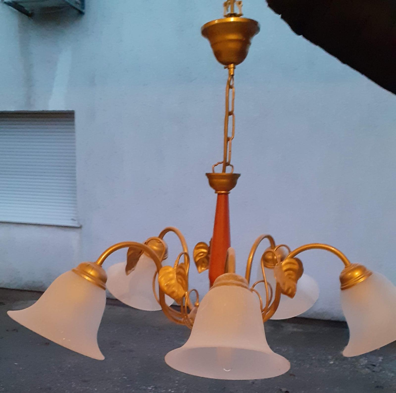 lusteri starinski, kolekcija