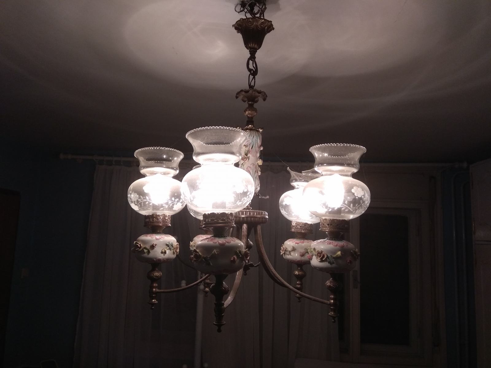 Mesingani, starinski luster