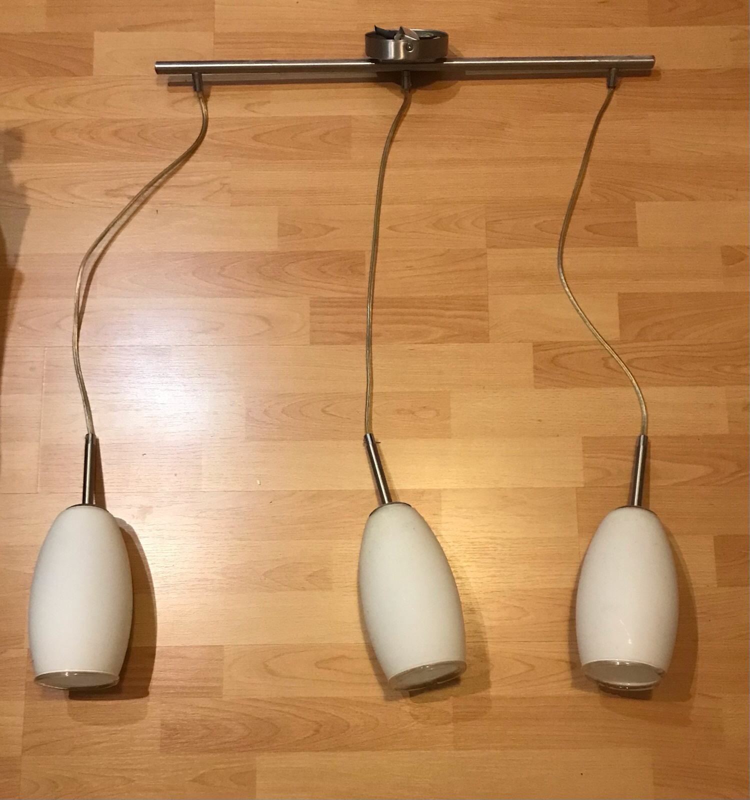 Moderni stakleni luster