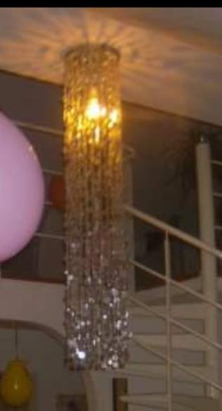 Prodajem moderan luster