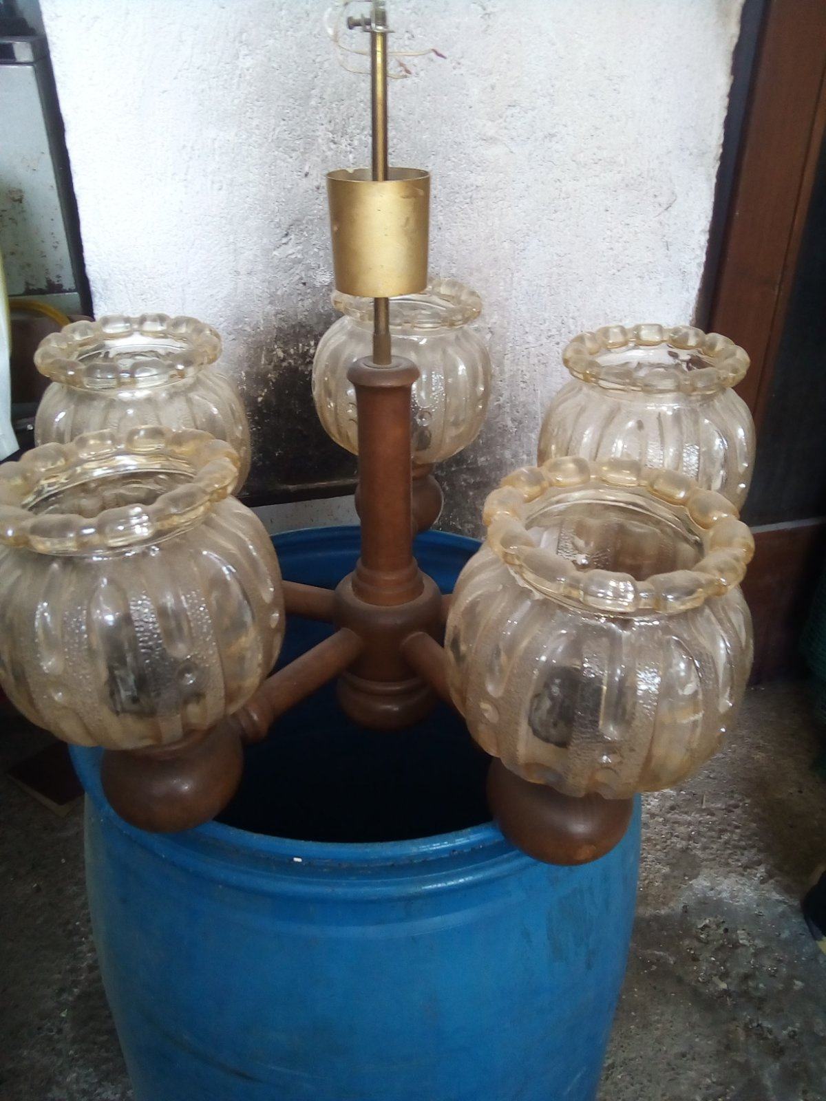 Prodajem stari antiknki luster