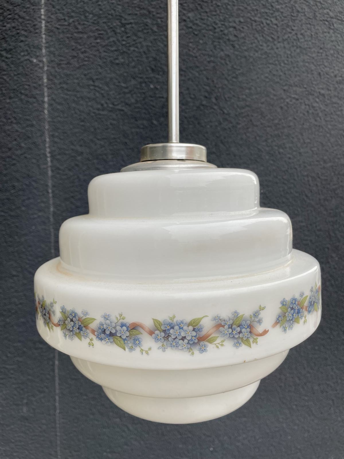 Starinske retro vintage visilice lusteri