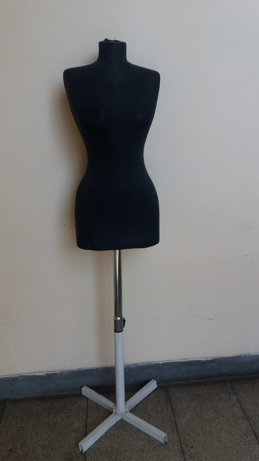 lutka za izlog ili krojenje; sivanje 200kn