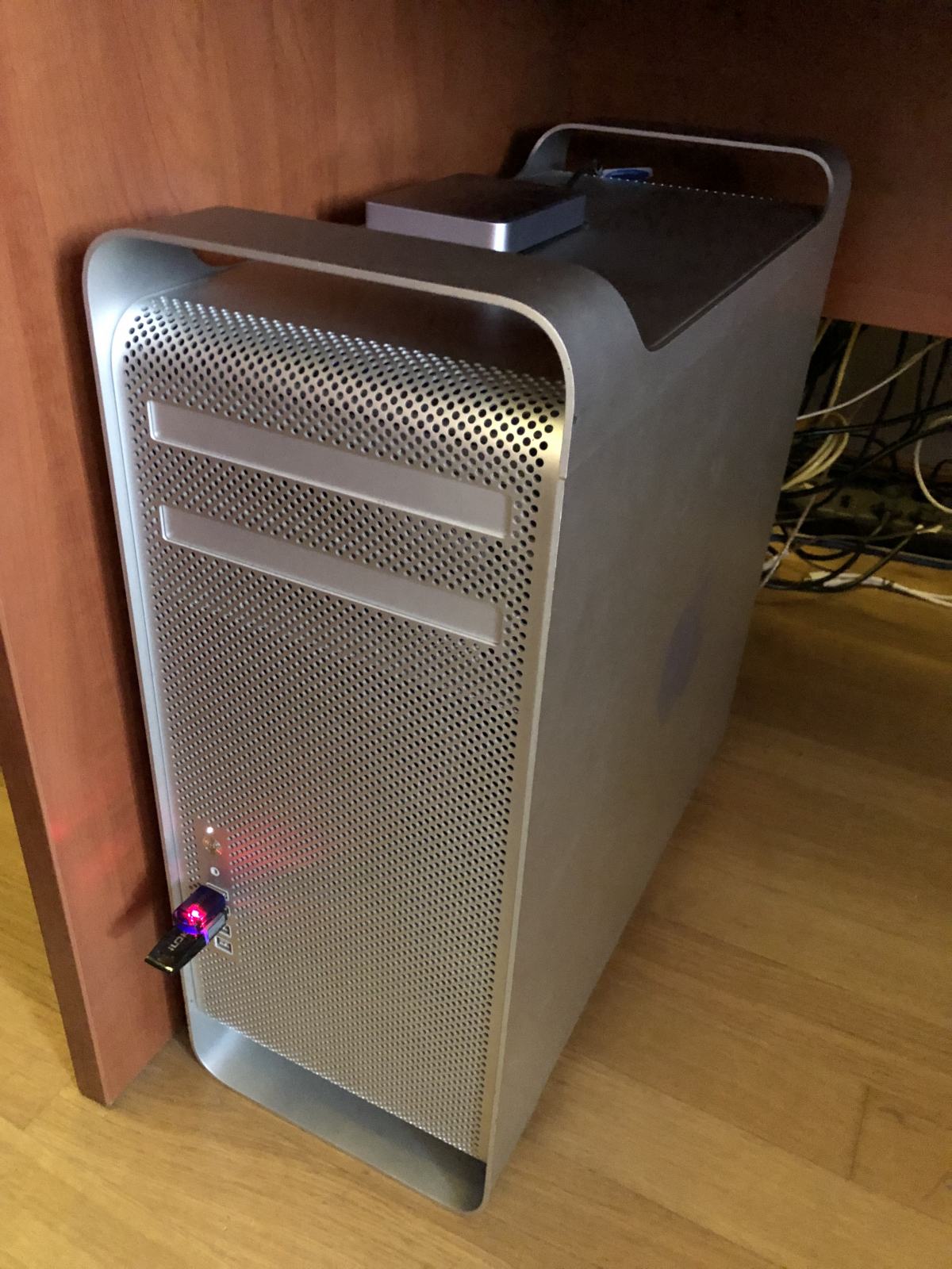 Apple Mac Pro 5.1 12-Core 2x x5690 3.46GHz 64GB RAM RX580 8GB M2 256GB