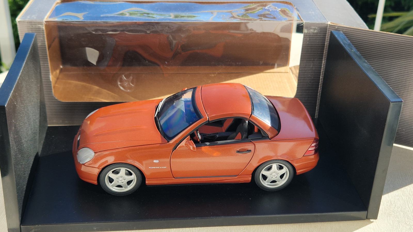 1:18 Mercedes Benz SLK (UT Models)