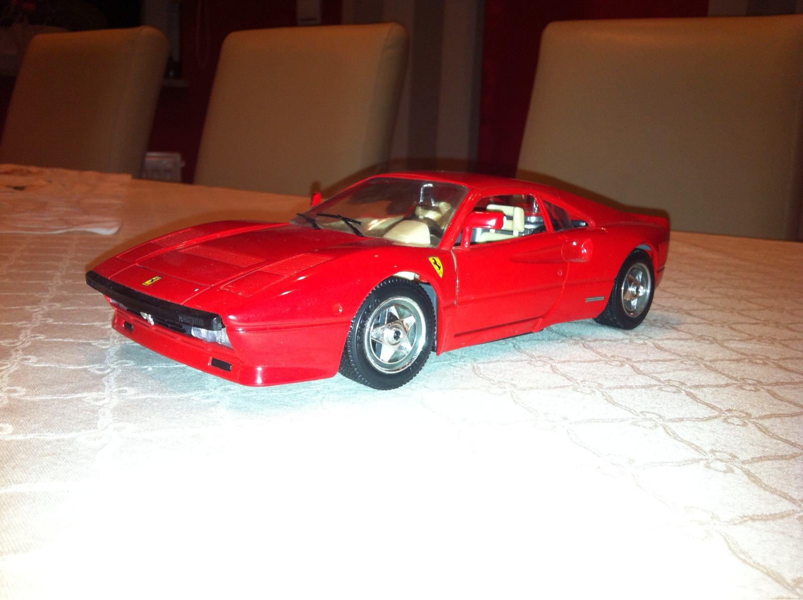 Burago Ferrari 388 gto 1:18