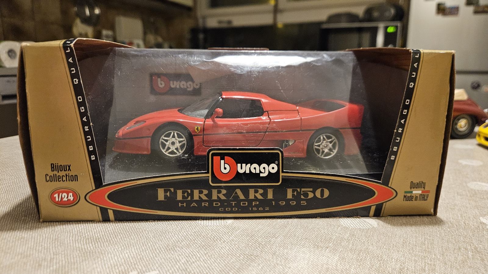 Burago Ferrari F50 Hard-Top 1/24
