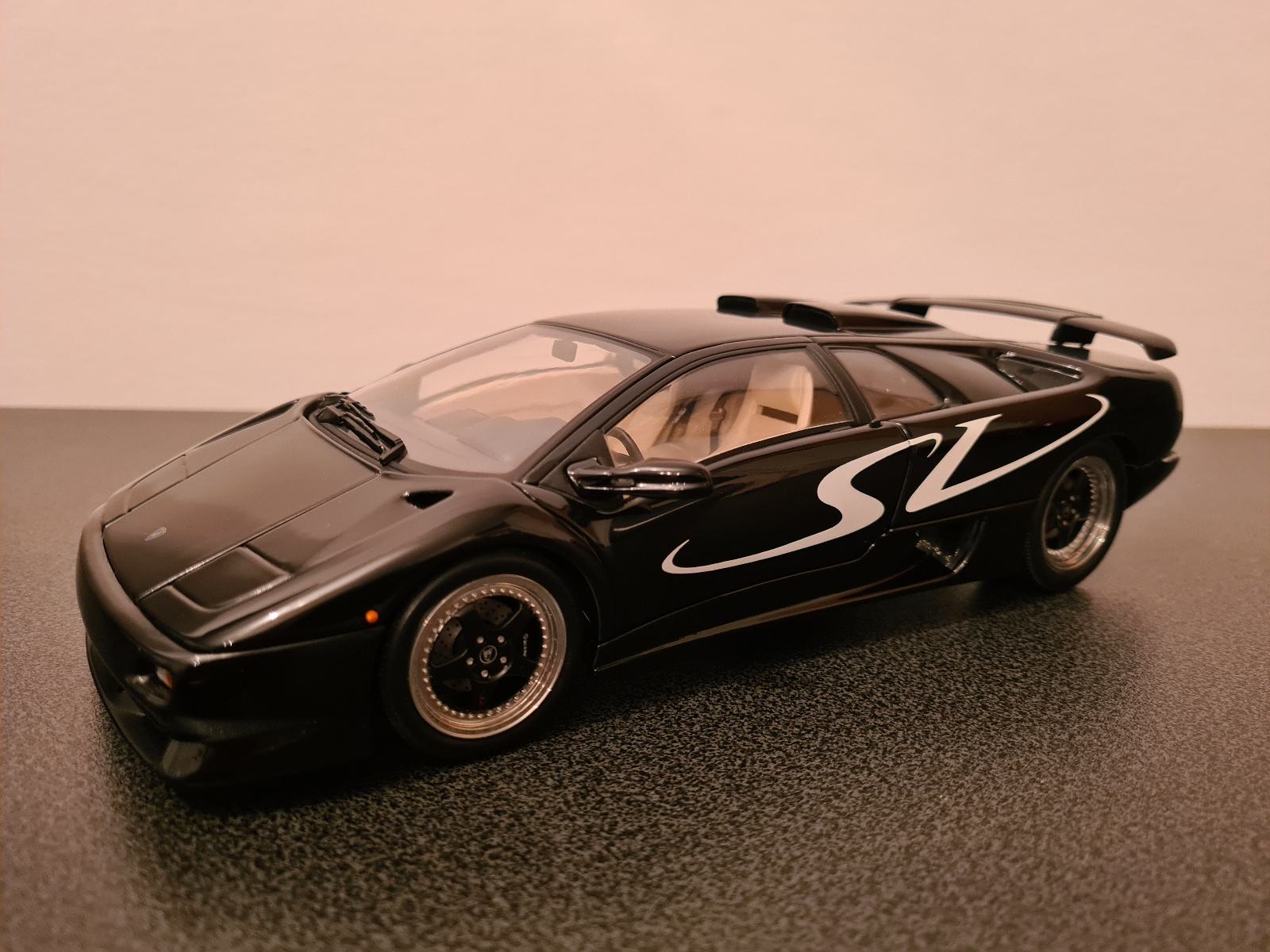 Lamborghini Diablo SV 1:18 AutoArt
