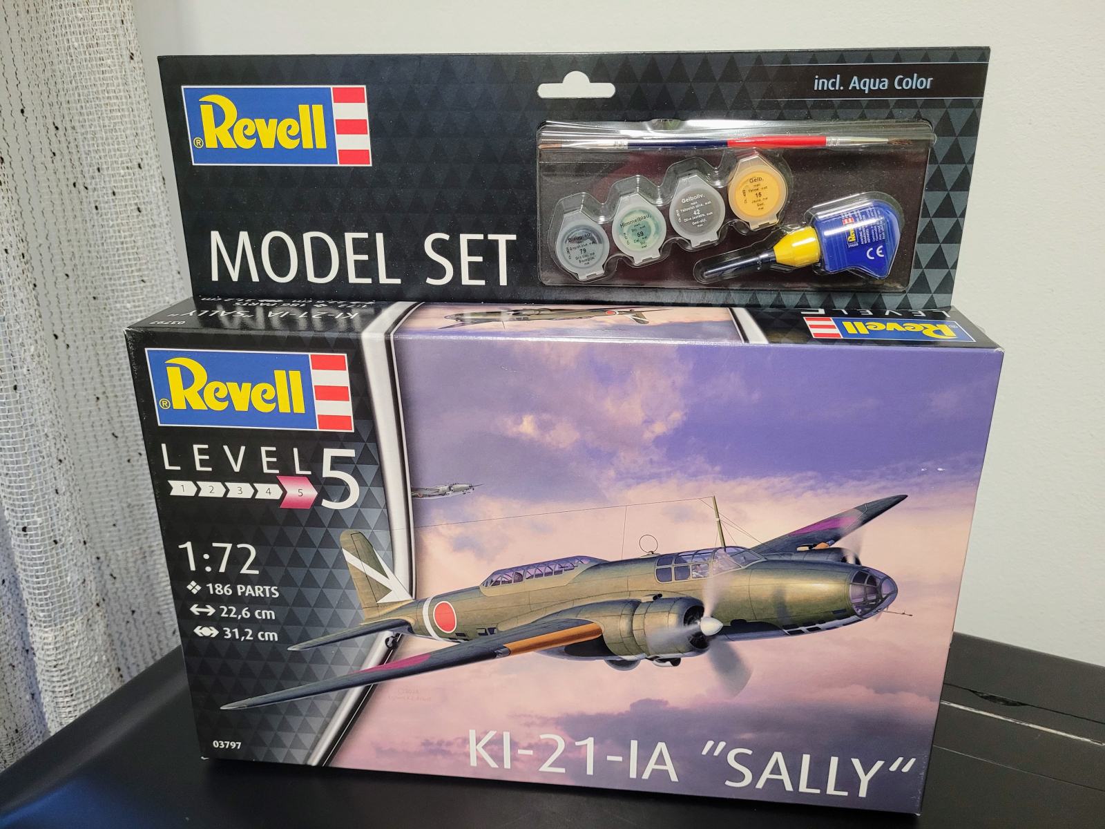 Maketa Revell Ki-21-Ia “Sally” 1/72 – Model set, novo