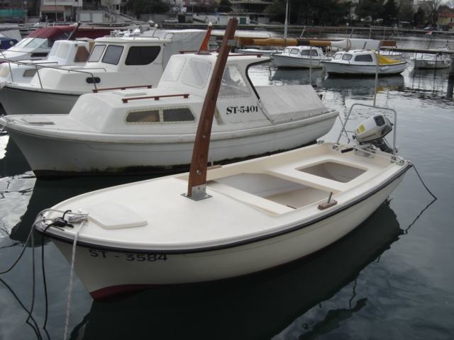 Pasara plastična Damor 460 Nova