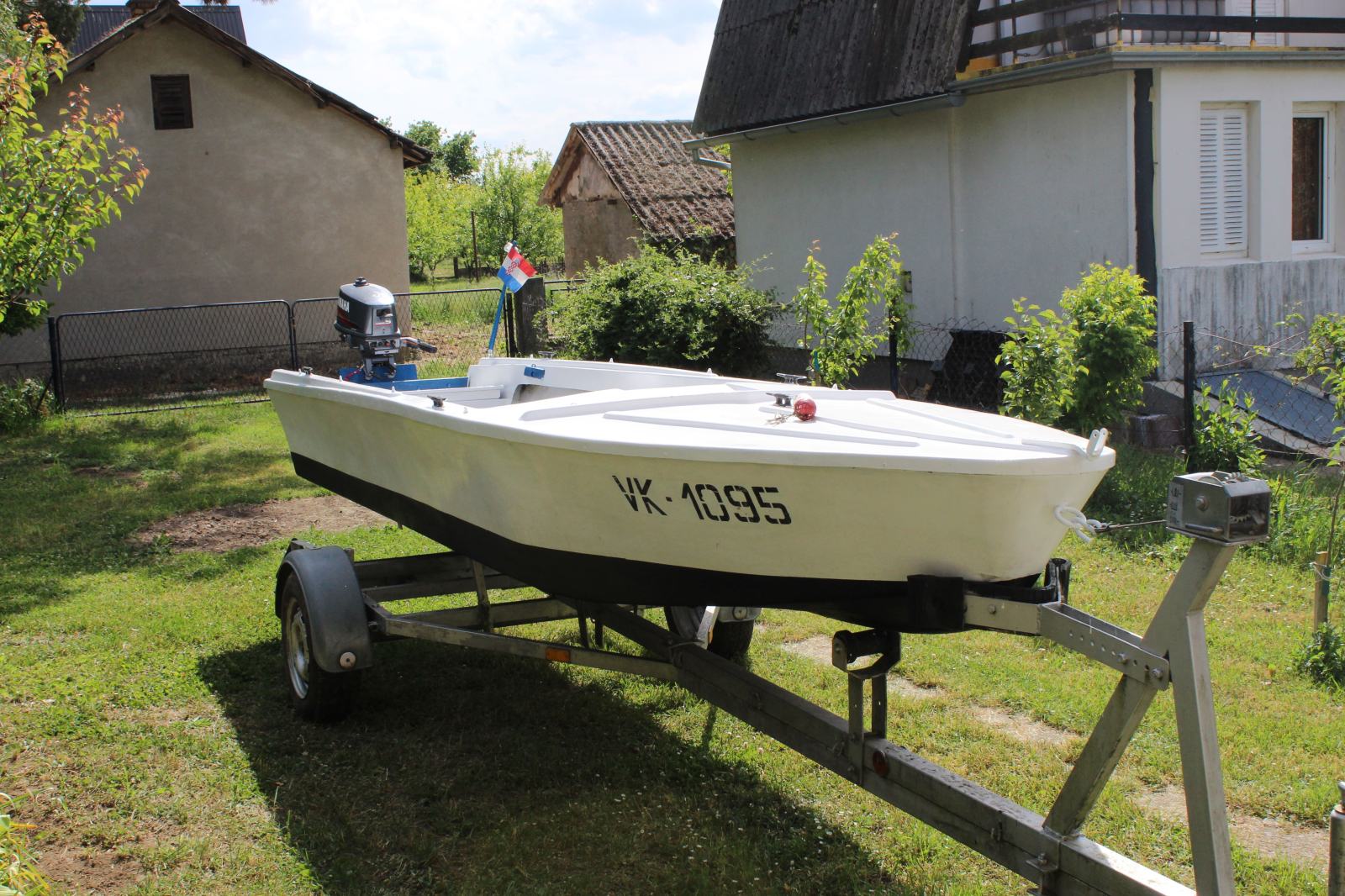 Plastični camac, Yamaha motor i prikolica