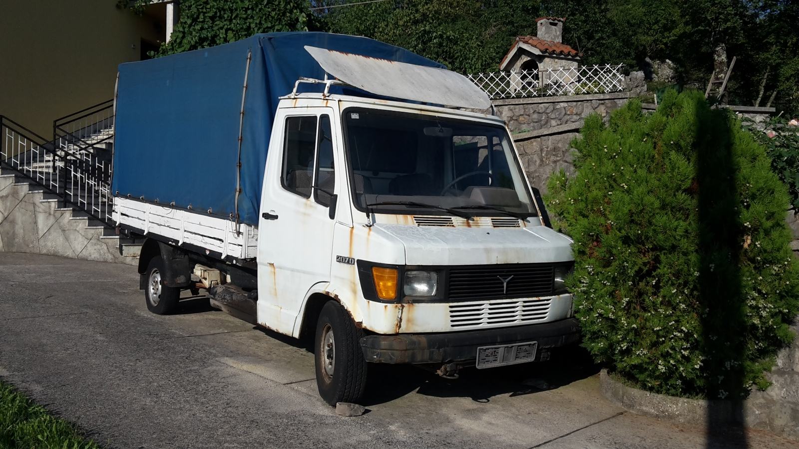 Mercedes 207 D, 1978 god.