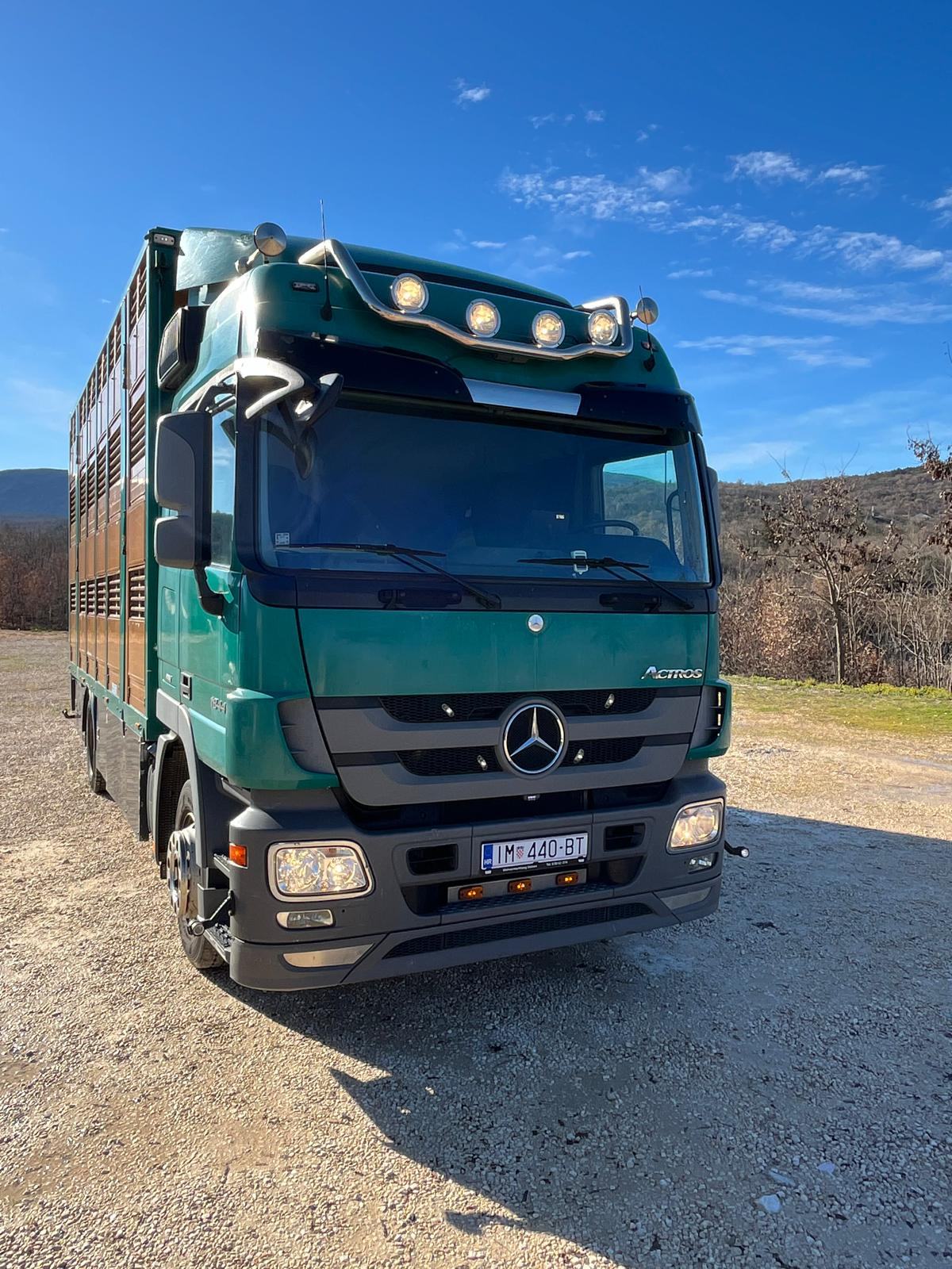 Mercedes Actros 1844 Stočar DOSTUPAN 2025, 2012 god.