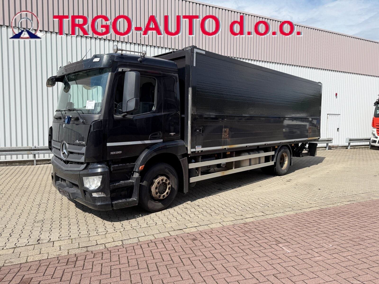 Mercedes-Benz Antos 1836 L 4x2 ZA PRIJEVOZ PIĆA, 2016 god.