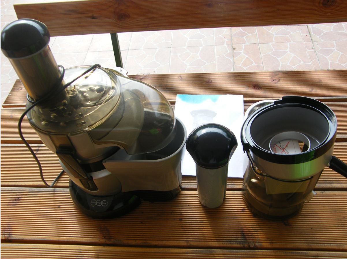 Bullet express trio. Sokovnik, mikser, rezač.... sve u jednom