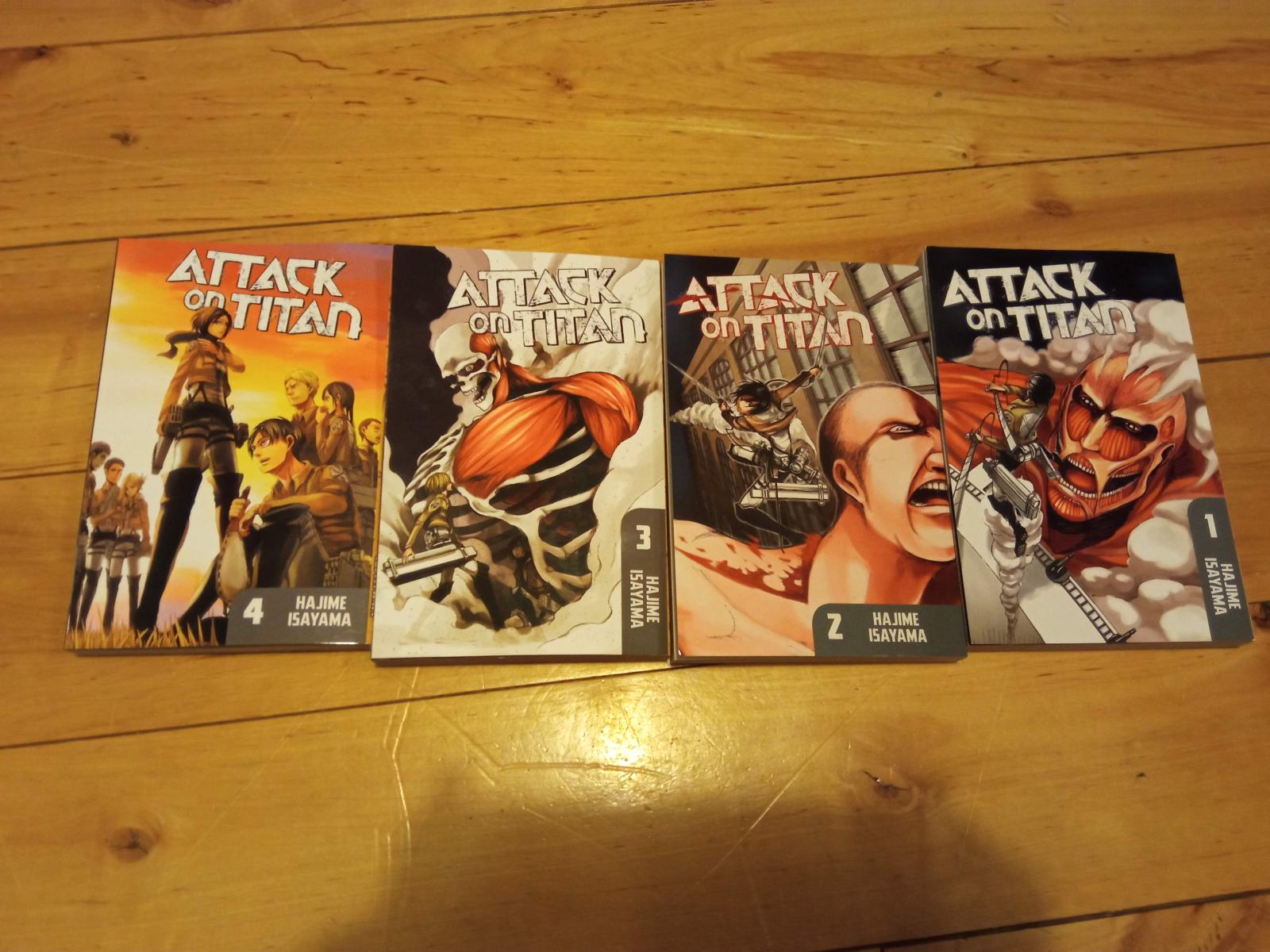 Attack on Titan volume 1 box