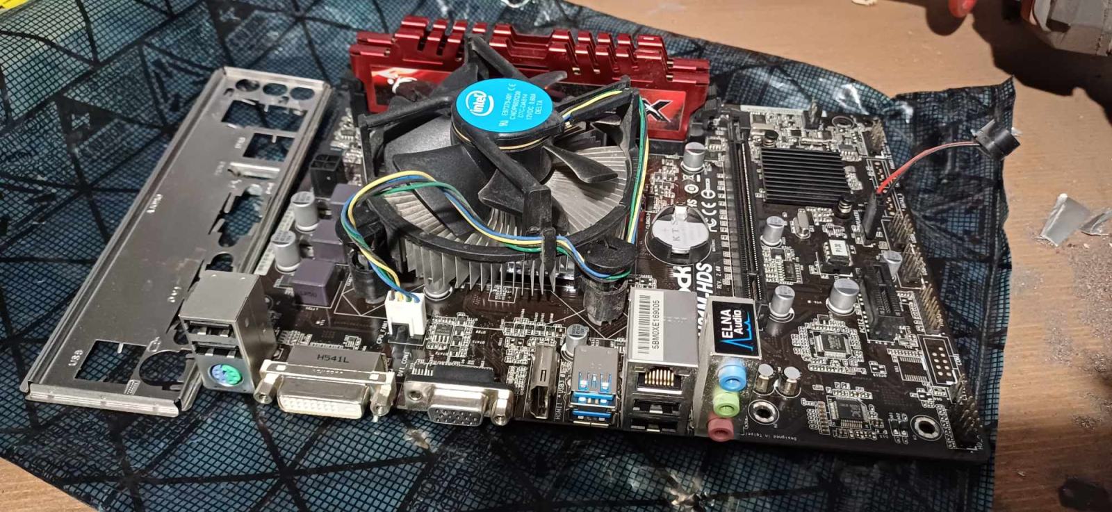 Asrock+CPU Intel Core i7 4770,16GB ram G.skill 1866,+cooler+io shield