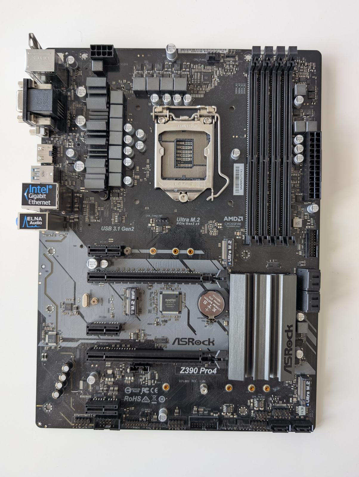 ASRock Z390 Pro4 Intel LGA1151 - Neispravna matična ploča za dijelove