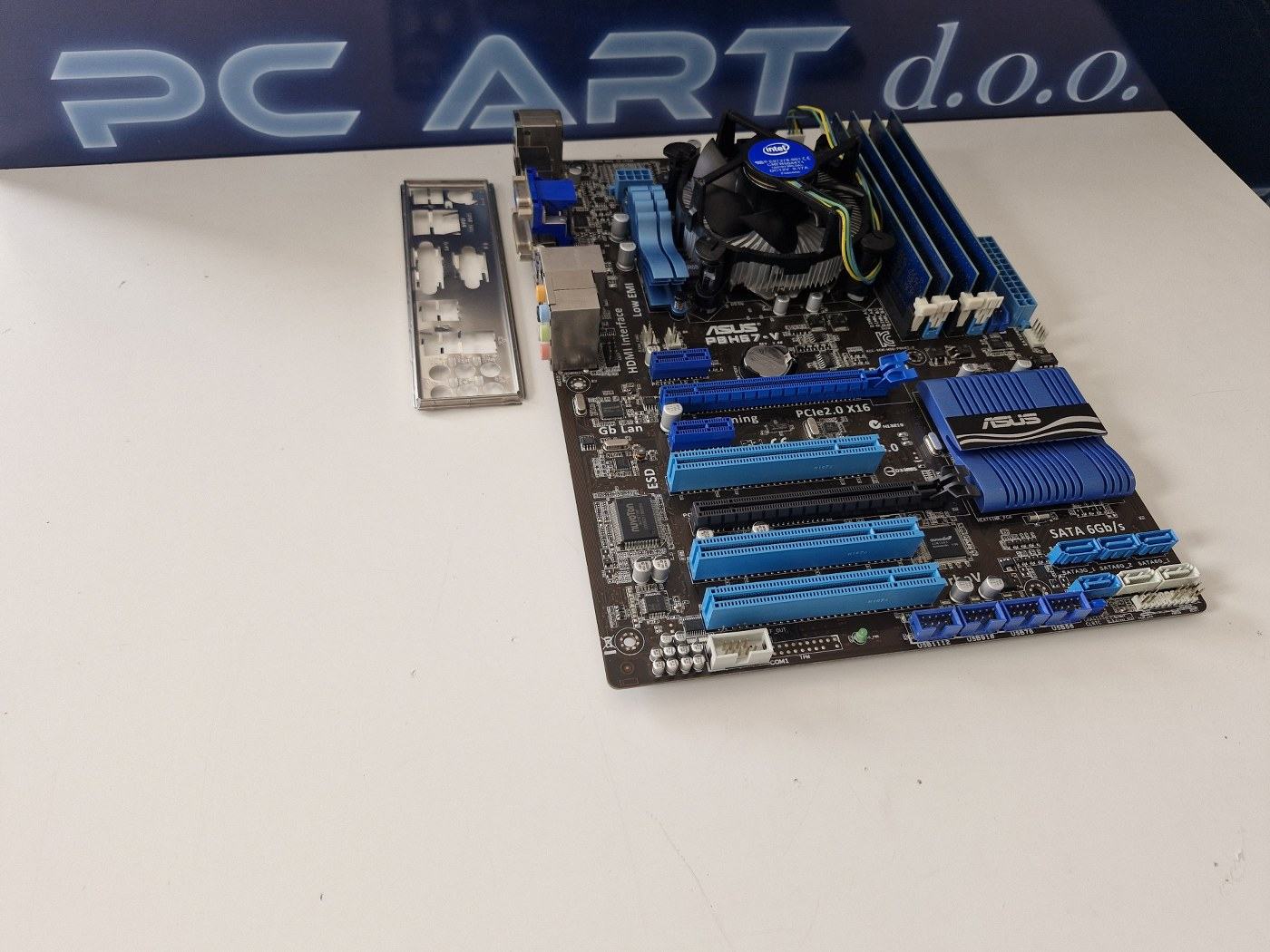 ASUS P8H67-V + i7 3770 + 4/8/16/32GB RAM - Račun / R1 / Jamstvo