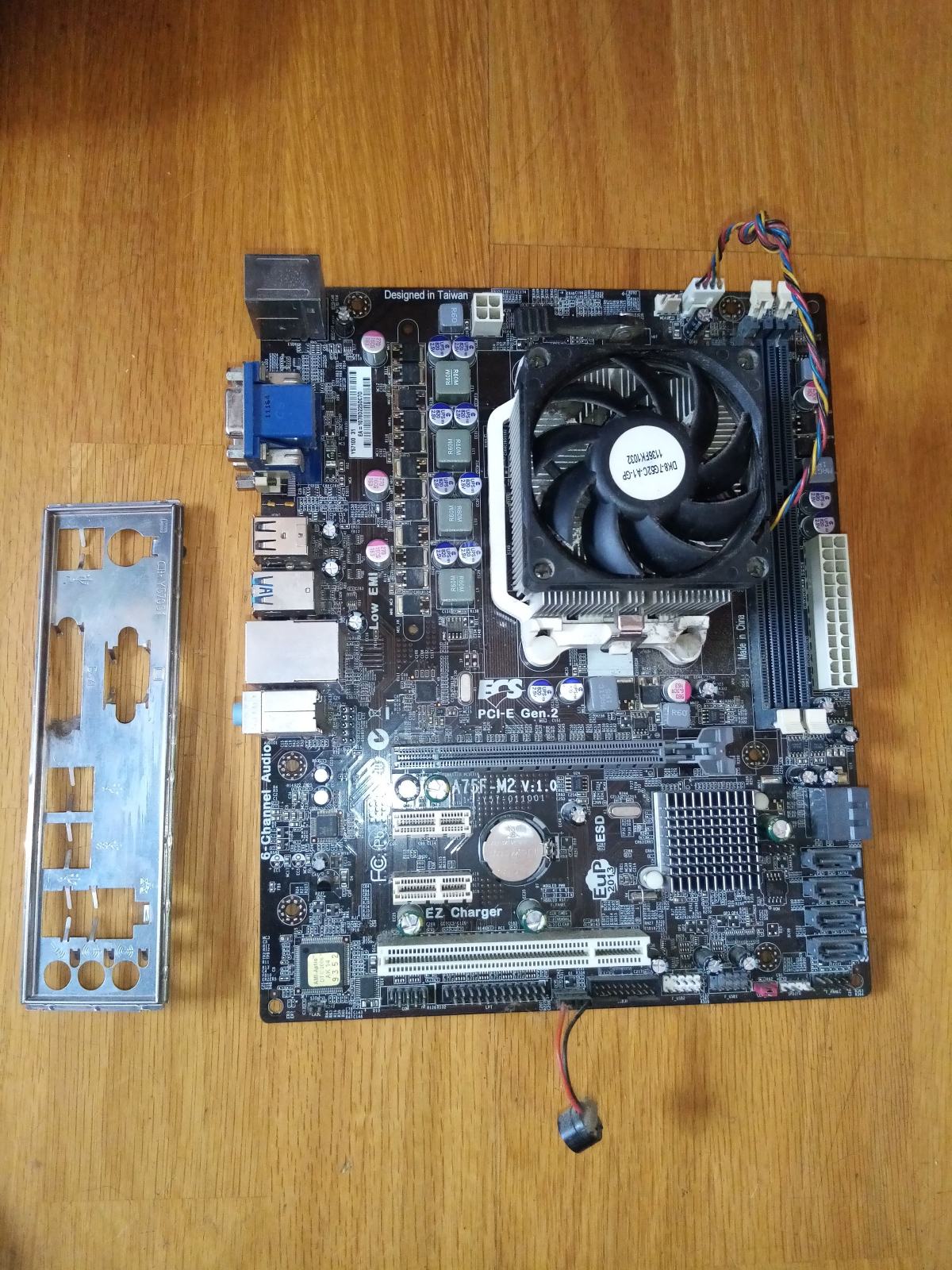 ECS A75F-M2 V1.0 socket FM1 + CPU A6-3650 with Radeon HD Graphics