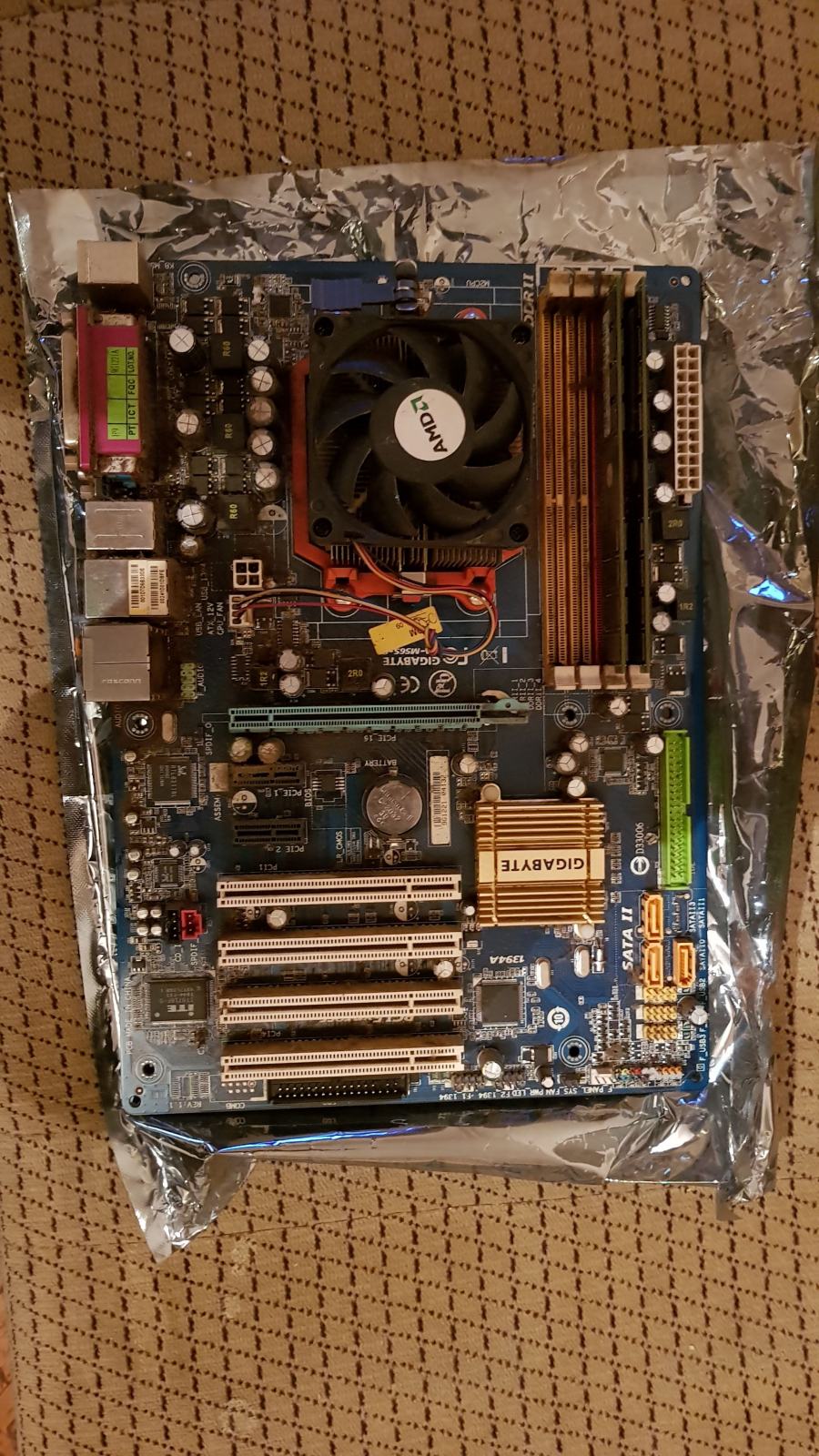 GA-M56S-S3 (rev. 1.x) Socket AM2 - NVIDIA nForce 560