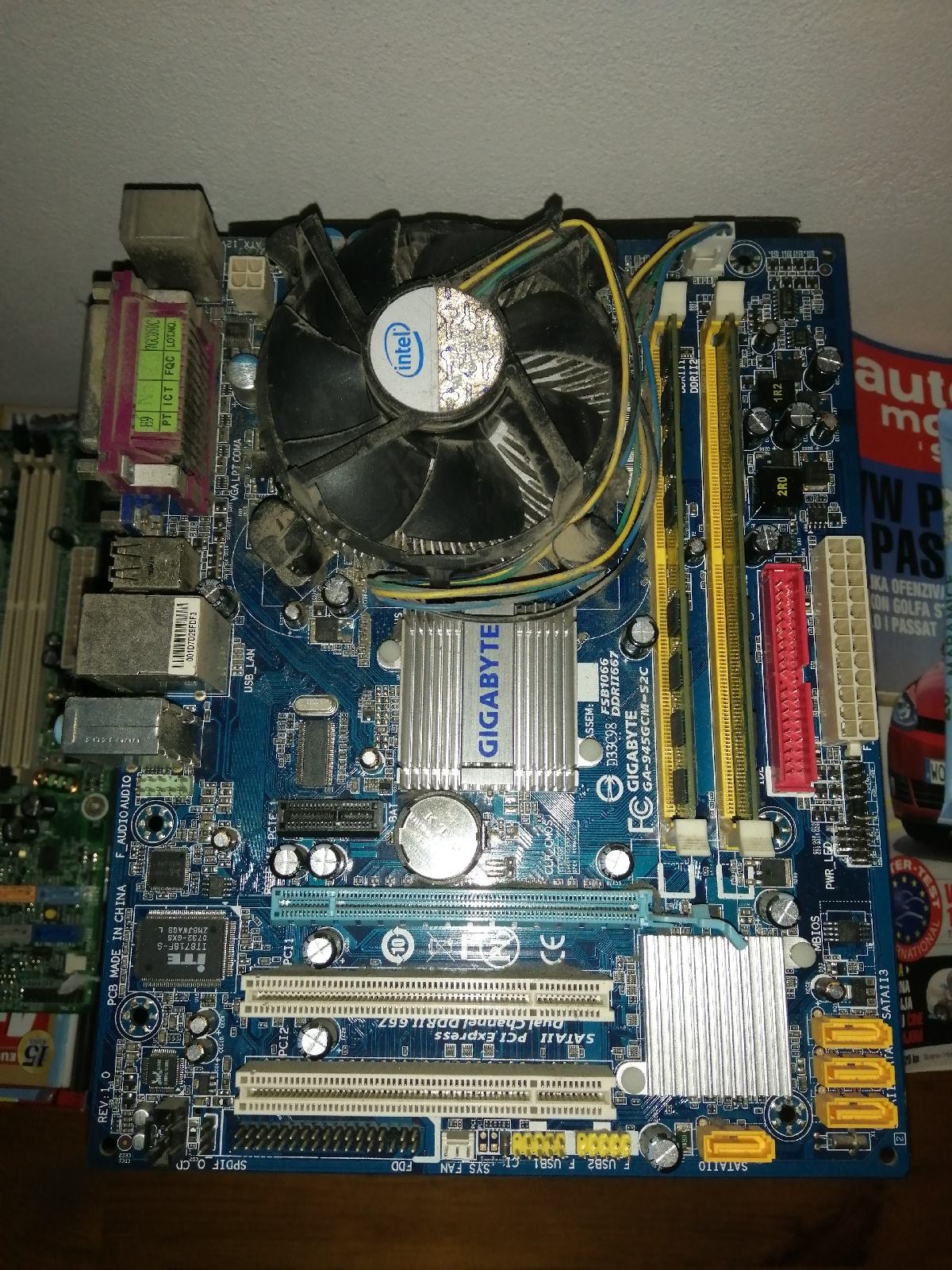 Gigabyte 945GCM-S2C 4GB RAM, INTEL 2.8 GHz