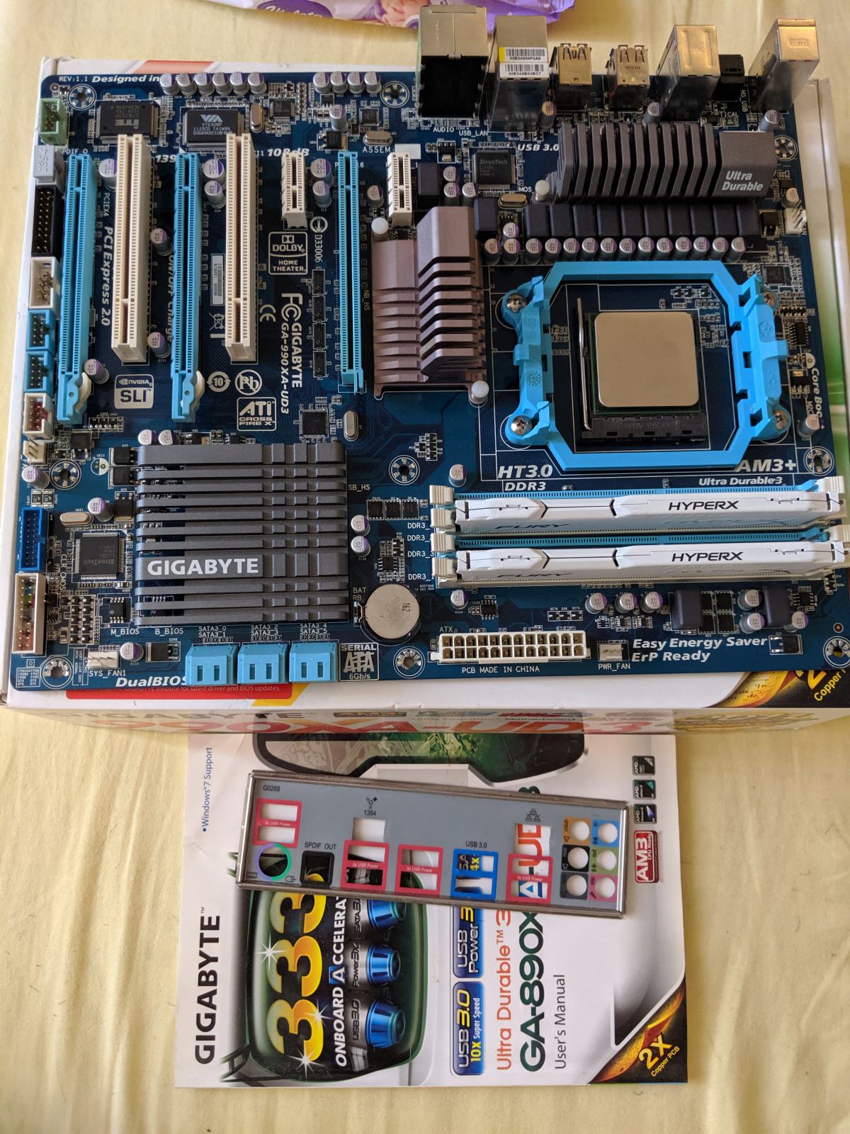 Gigabyte 990XA-UD3
