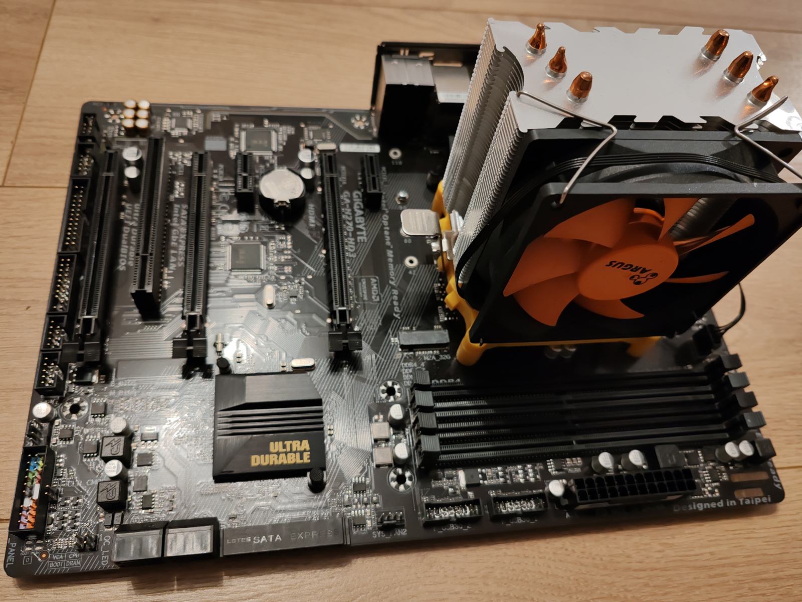 Gigabyte GA-H270-HD3+Intel i5 7400+Argus Tower hladnjak+zadnji limić