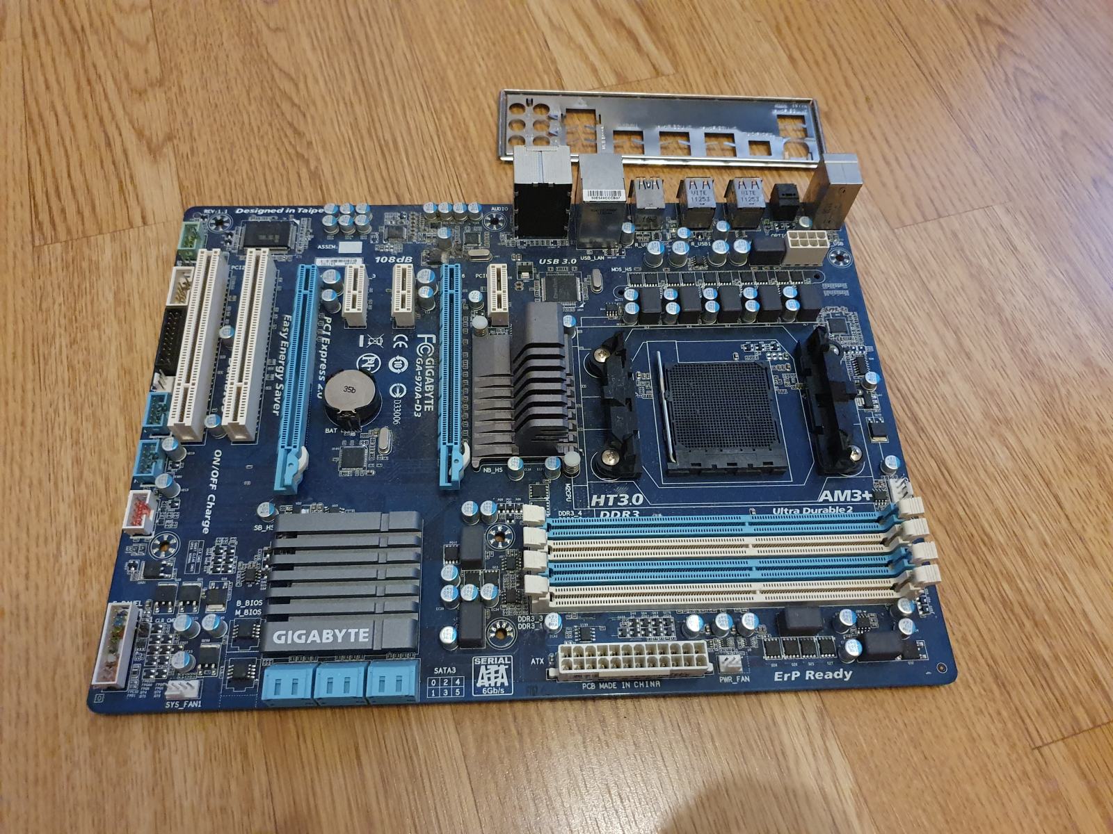 Matična Gigabyte GA-970A-D3