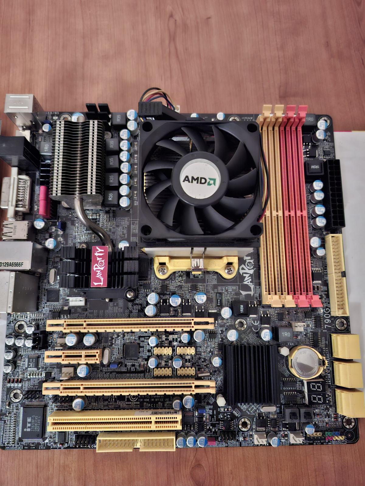 MATIČNA PLOČA AM2+ DFI LAN PARTY JR 790GX-M2RS+ATHLON 5400+