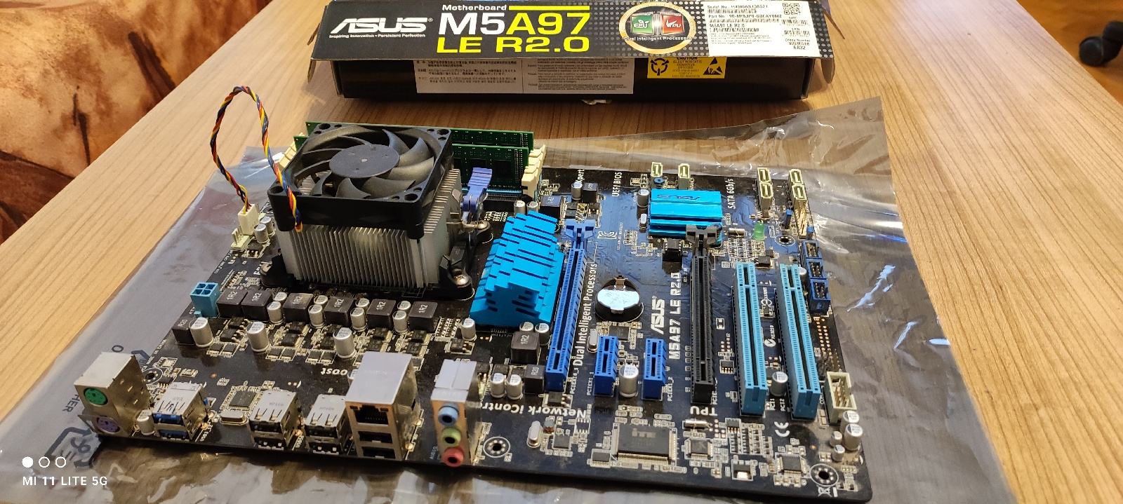 maticna ploca sa fx6300 procesorom i 8gb RAMa