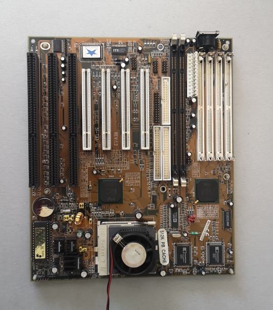 Matična ploča Socket 7 + CPU + RAM